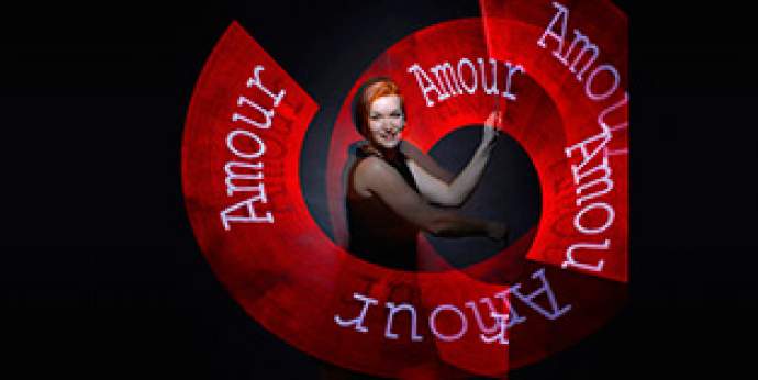 La JONGLEUSE de Lumières et Logos | Jonglerie en Animation déambulatoire Numéro Spectacle pour ...