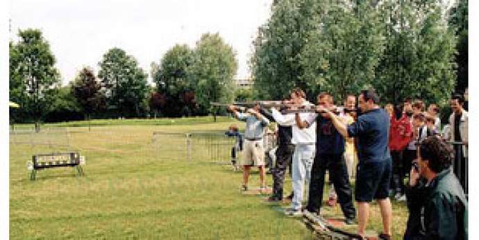 BALL TRAP LASER | Location Jeux Sportifs Aventures | Jeu Fête Ville ...