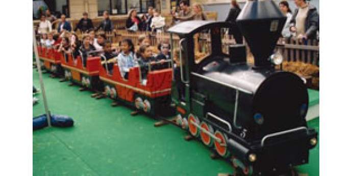 MANEGE PETIT TRAIN EXPRESS | Location Manèges Carrousels | Jeu Fête ...