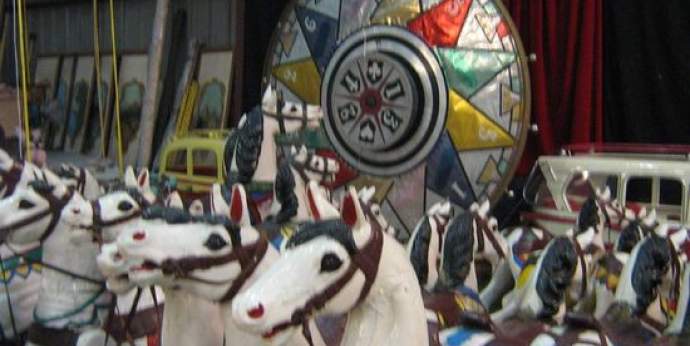 Décoration de Manèges, Chevaux, Voitures, Roue de Loterie et Jeux ...